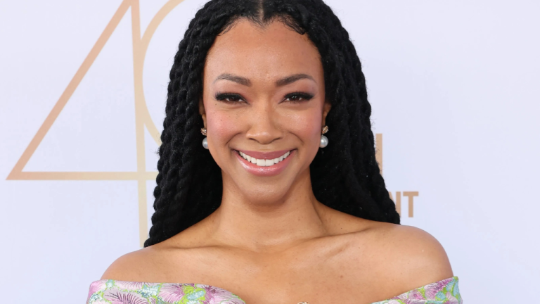 ‘Star Trek: Discovery’ Star Sonequa Martin-Green Cast In CBS’ ‘Blue ...